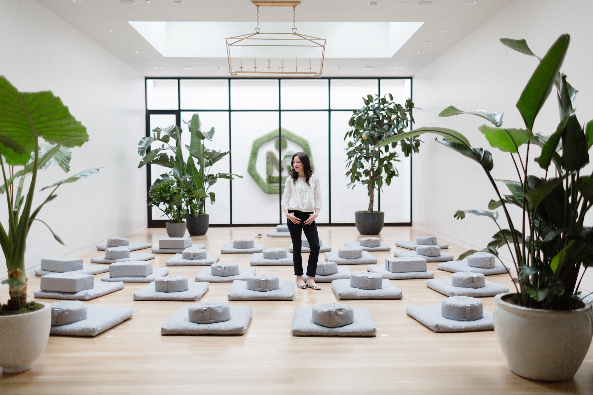 Gaux Girl - Ellie Burrows – Margaux